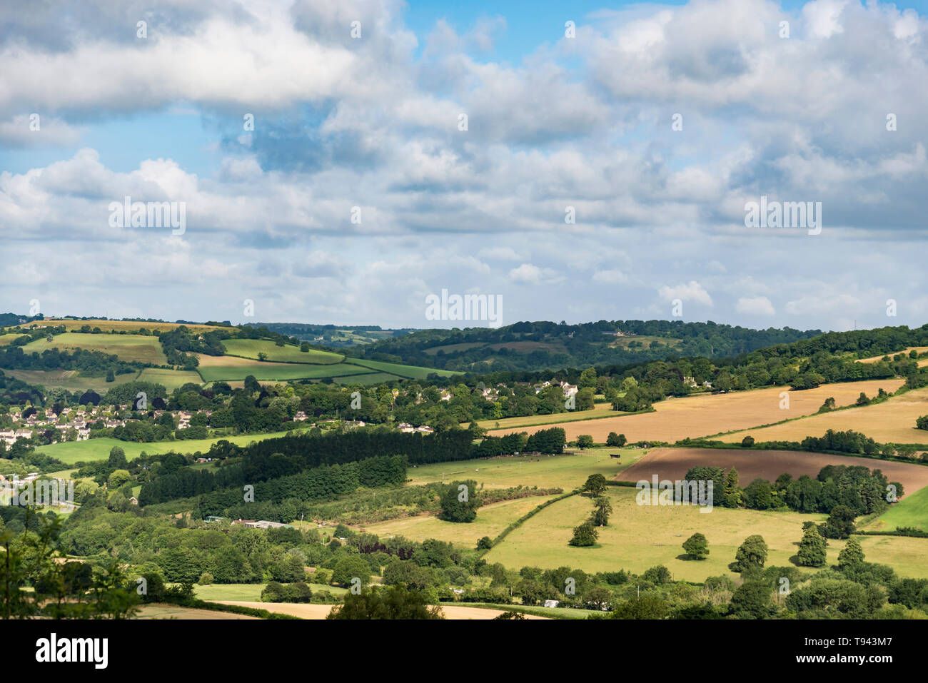 Landscape scene on the Hampshire Wiltshire border Stock Photo - Alamy