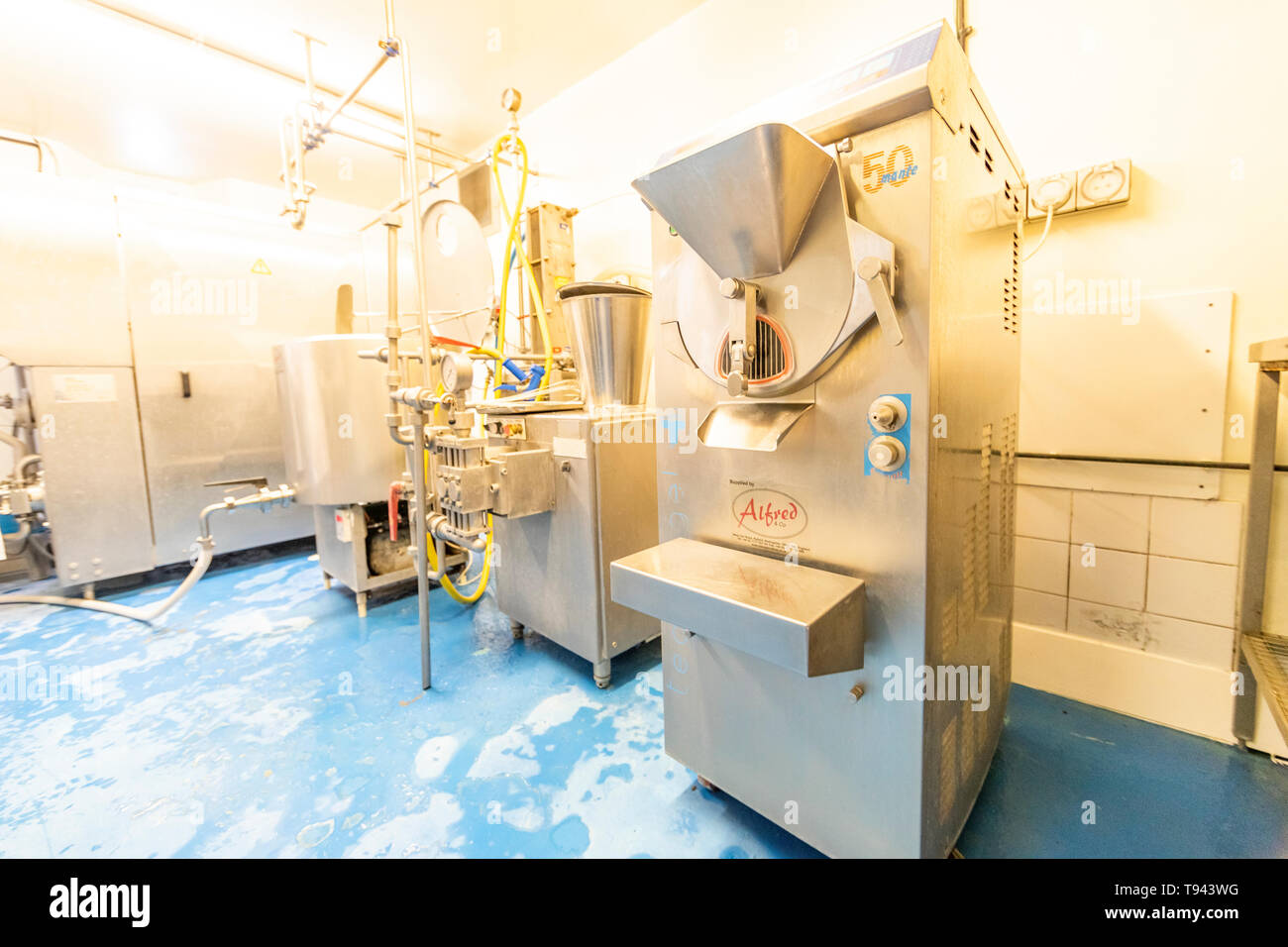 Ice cream making at at Brooke's Wye Valley Dairy Company in the Wye ...