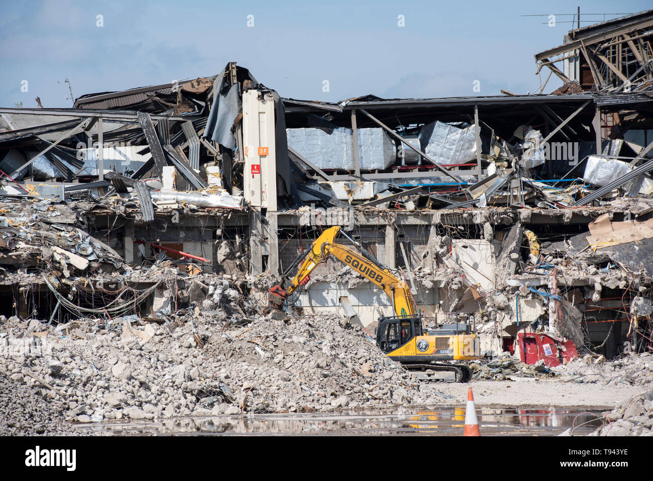 Demolition of the former Imperial Tobacco Horizon Factory building in ...