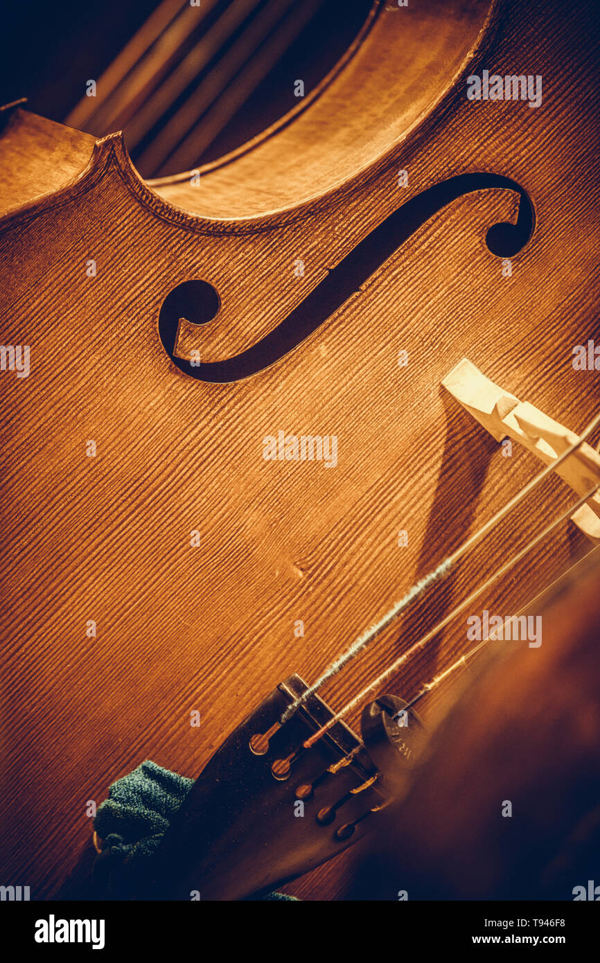 Cello f hole hi-res stock photography and images - Alamy