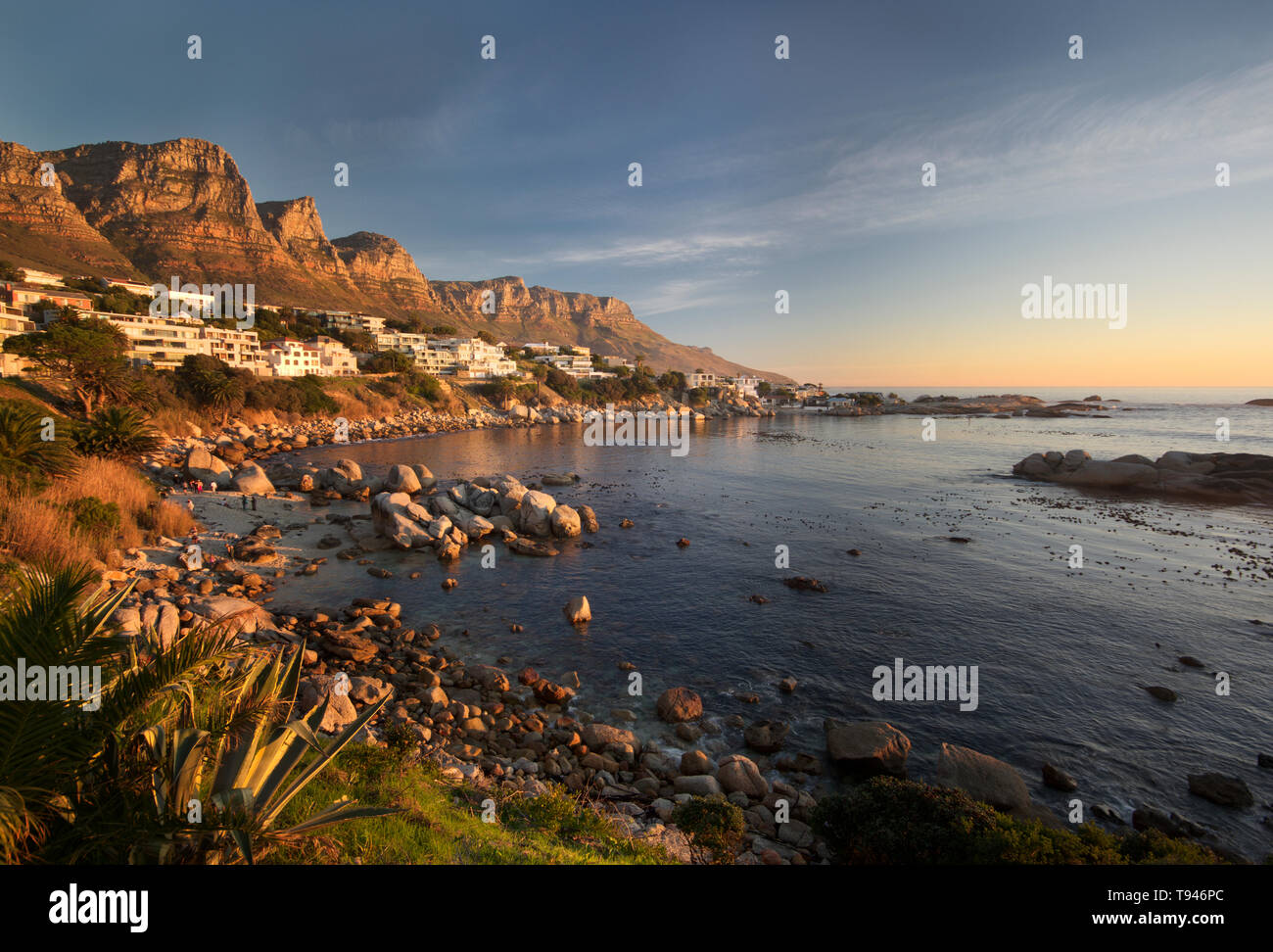 Bakoven beach, Cape Town at sunset Stock Photo - Alamy