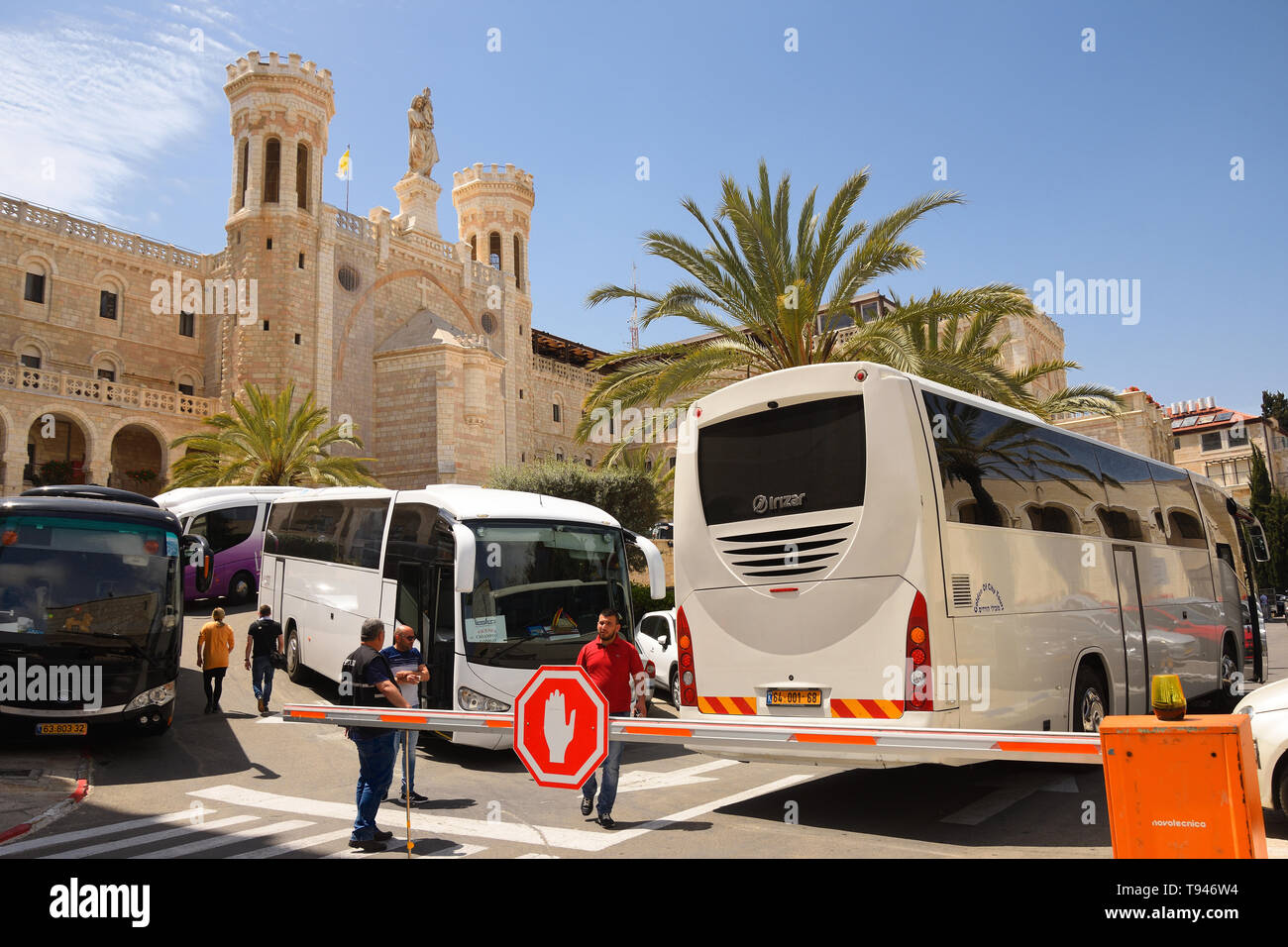Jerusalem tourist bus hi-res stock photography and images - Alamy