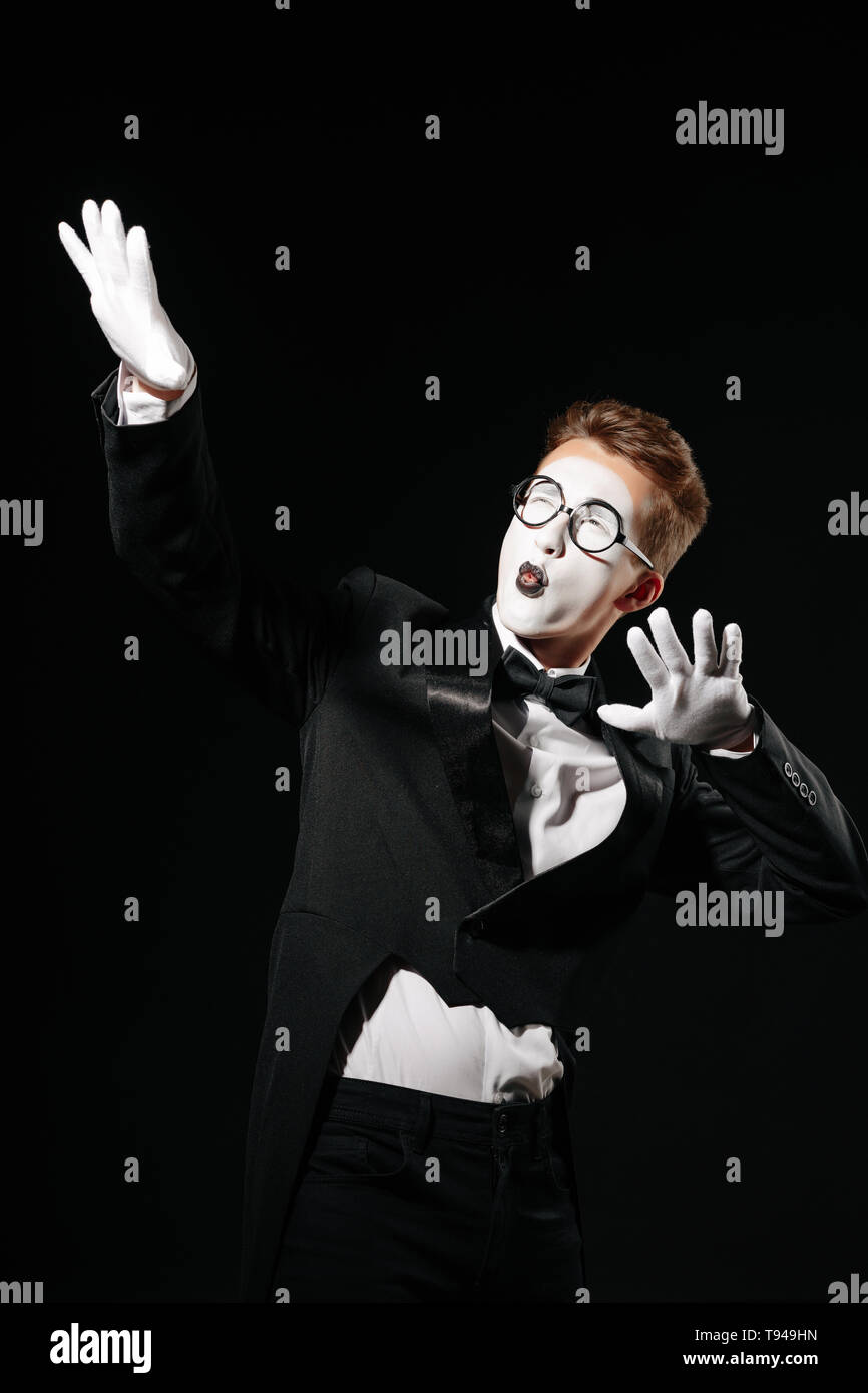 Mime male artist white makeup hi-res stock photography and images - Alamy