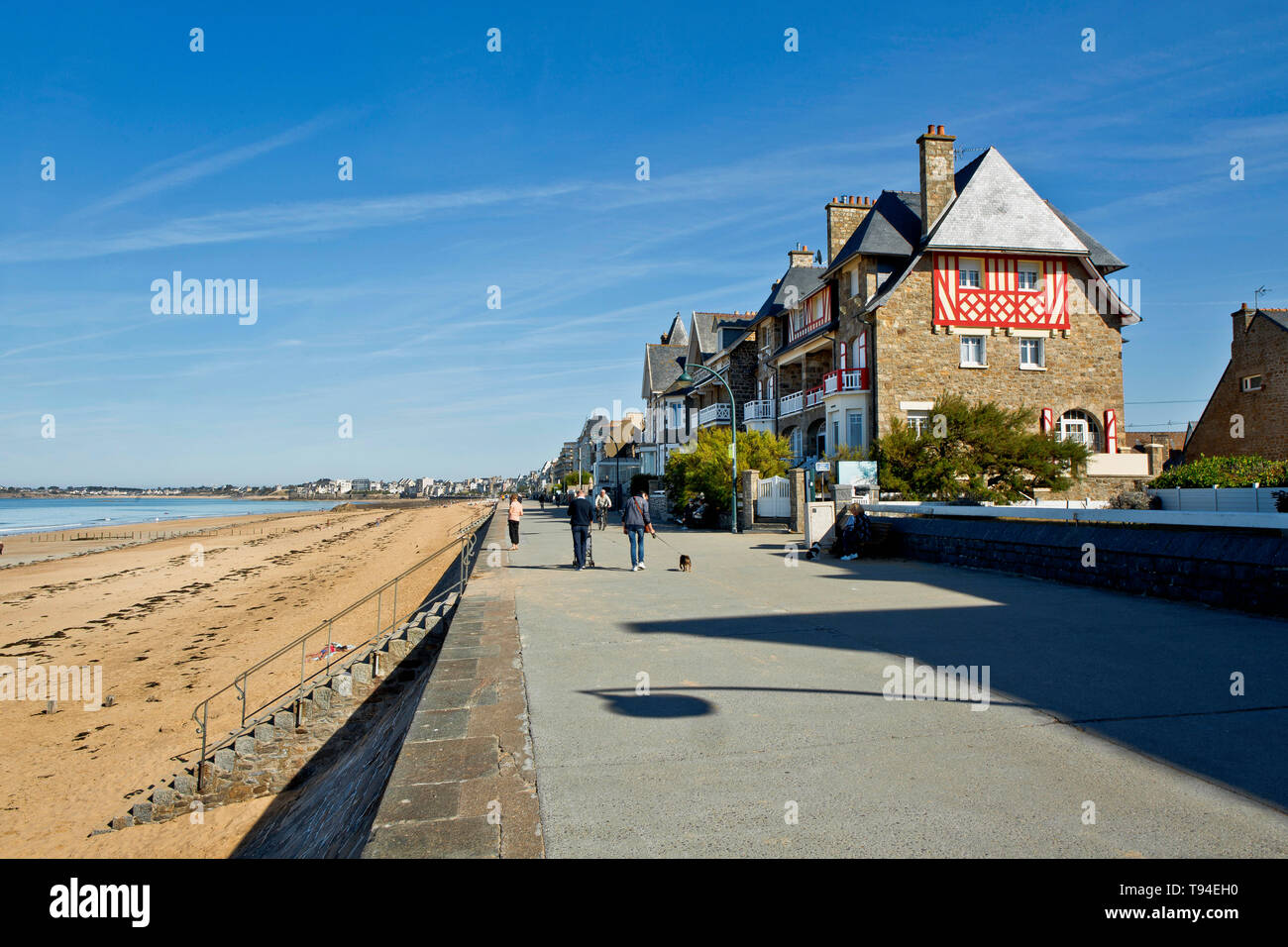 Plage de rochebonne hi-res stock photography and images - Alamy