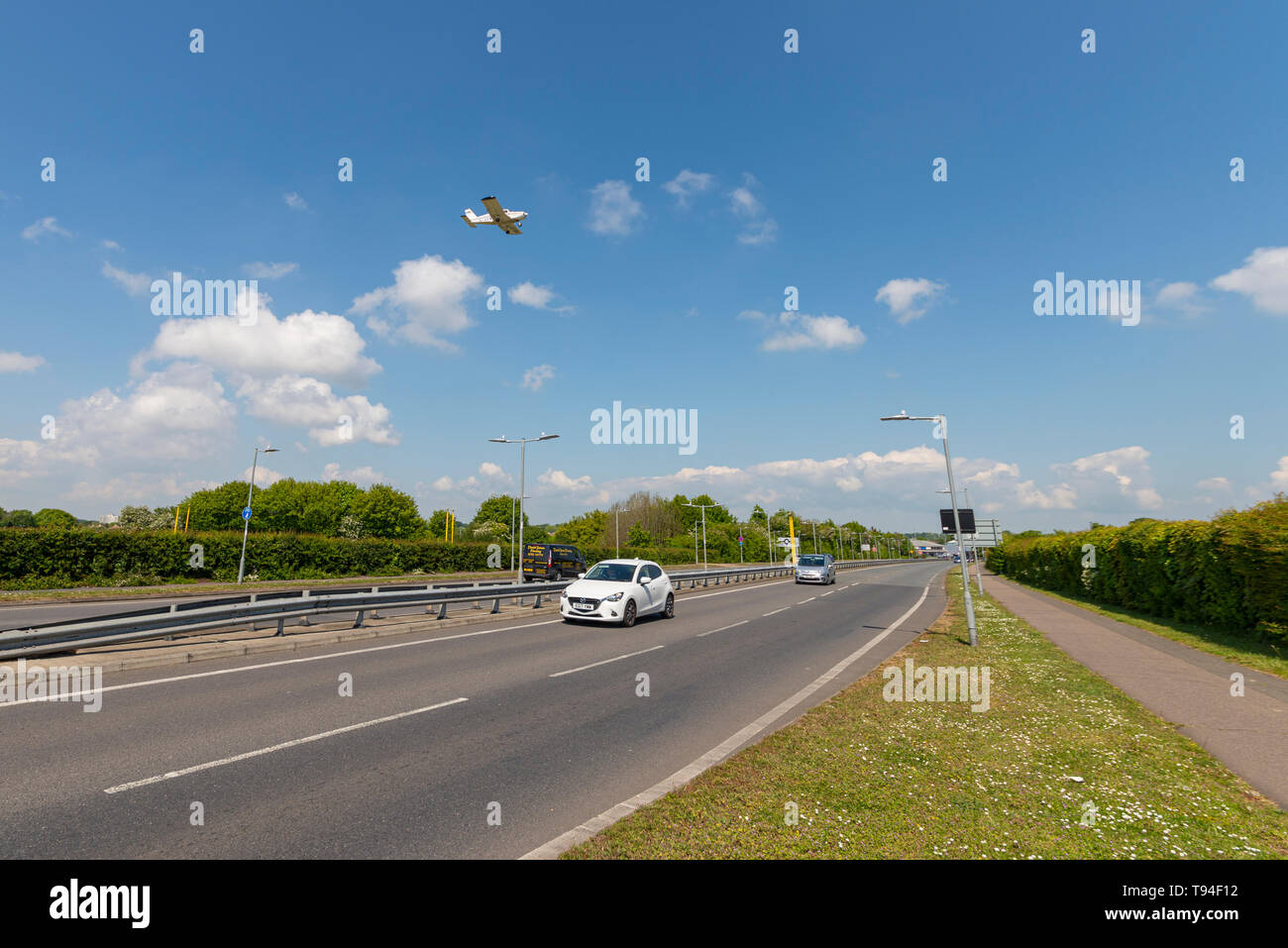 Airport perimeter road hi-res stock photography and images - Alamy