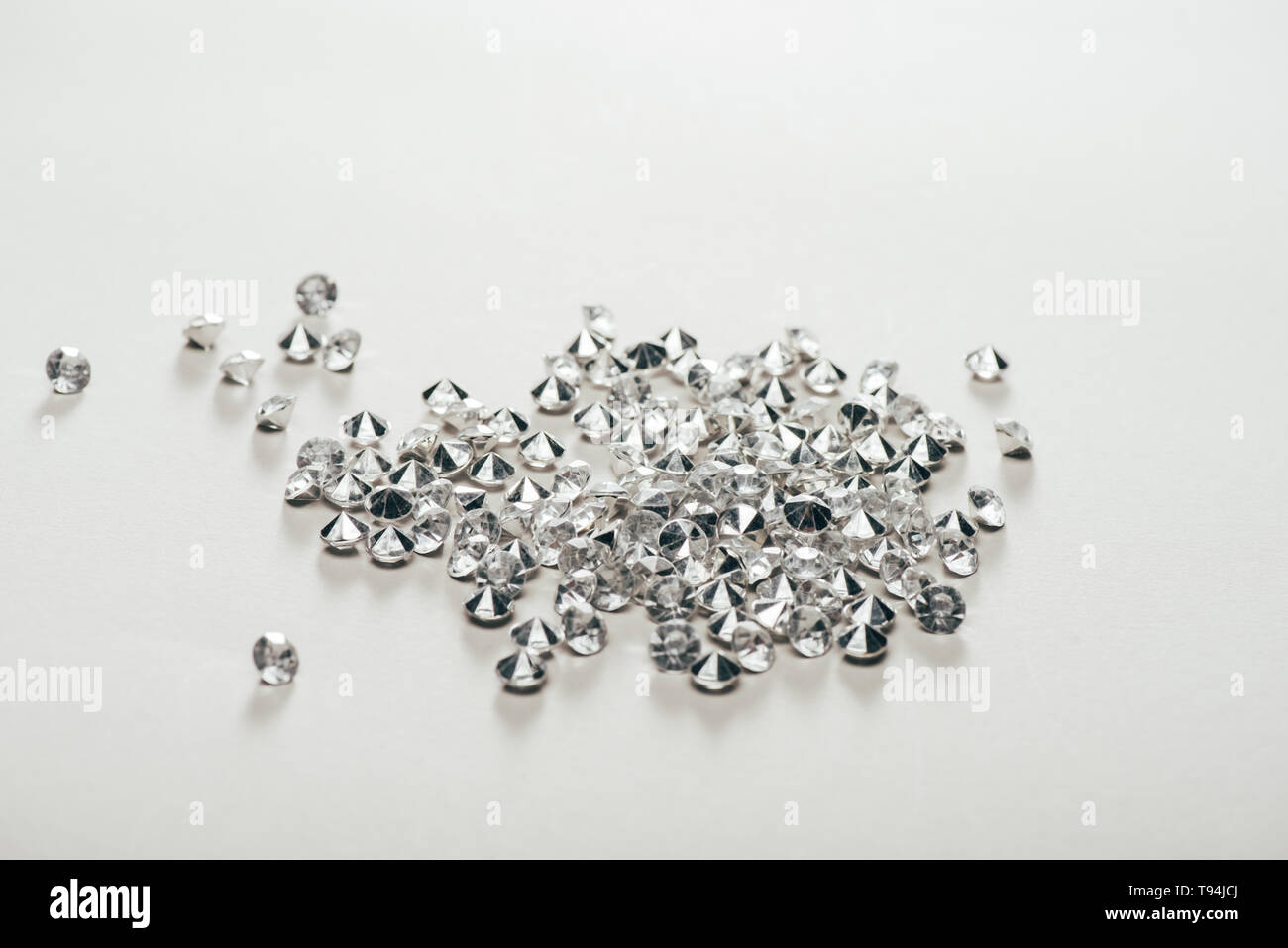 Scattered diamonds hi-res stock photography and images - Alamy
