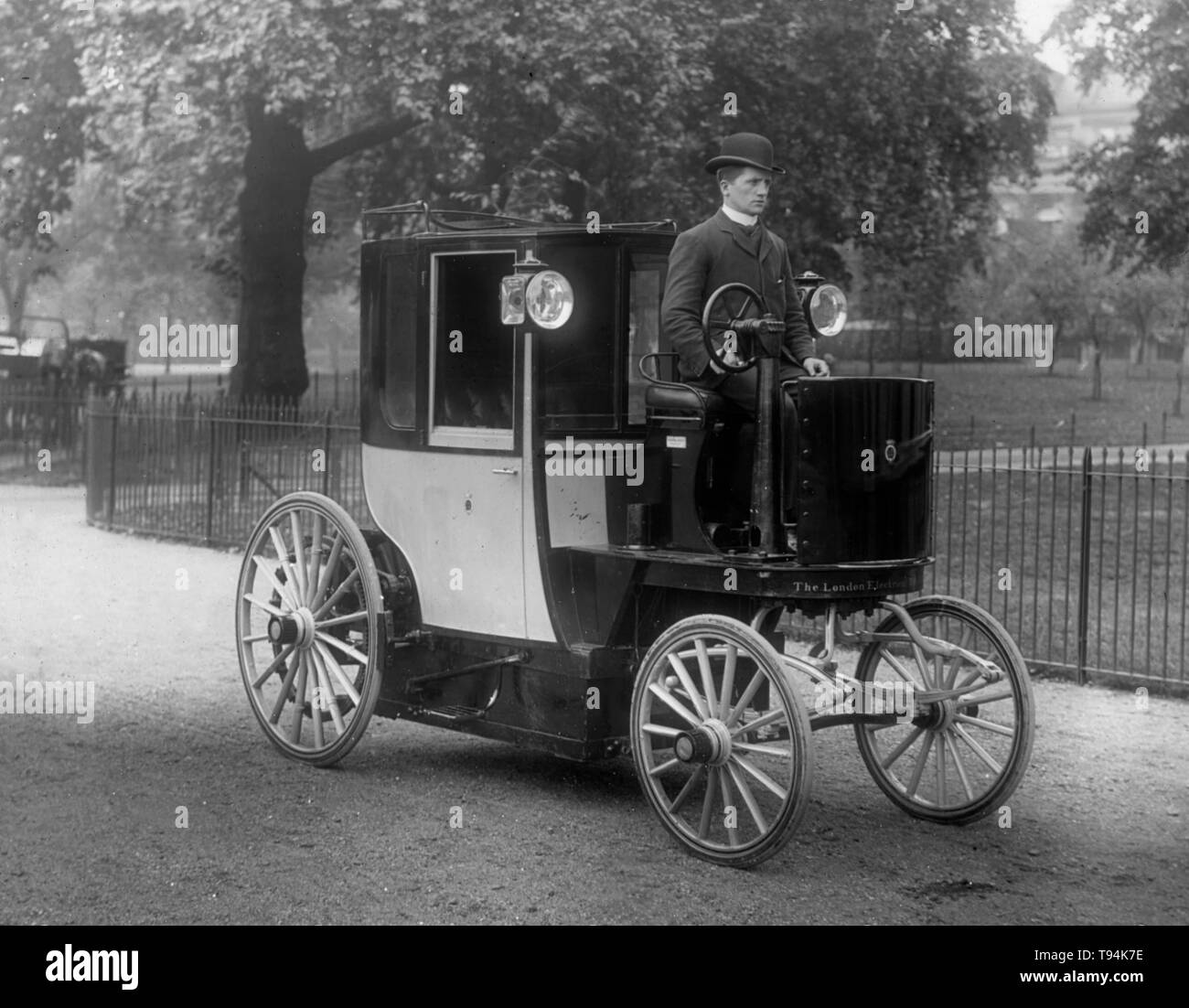 1896 Bersey electric taxi cab Stock Photo - Alamy