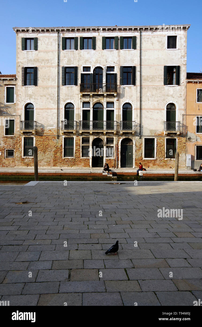 Serlian window to first floor piano nobile hi-res stock photography and ...
