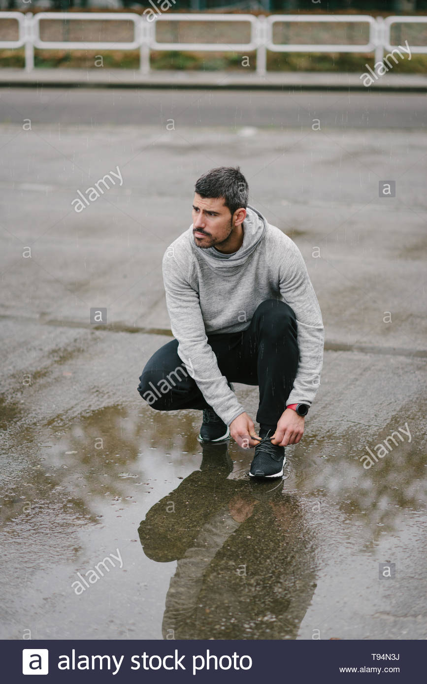 Getting Wet Rain Stock Photos & Getting Wet Rain Stock Images - Alamy