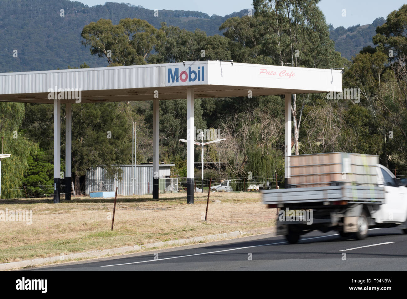 Mobil oil hi-res stock photography and images - Alamy