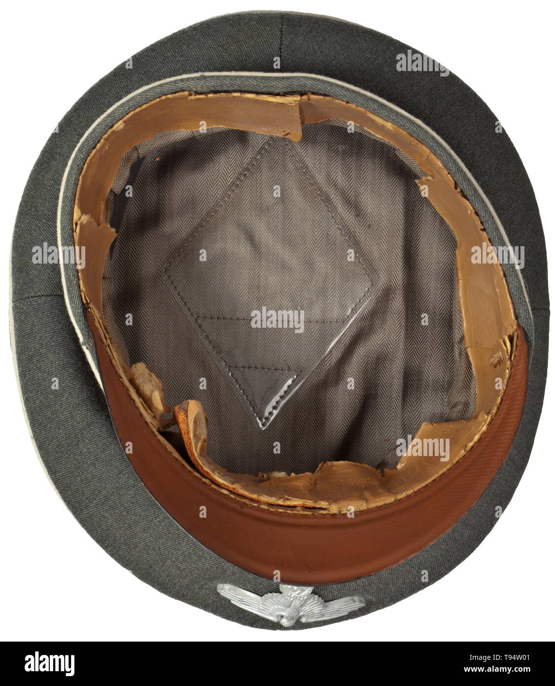 A visor cap for enlisted men/NCOs of the Waffen-SS late example made ...