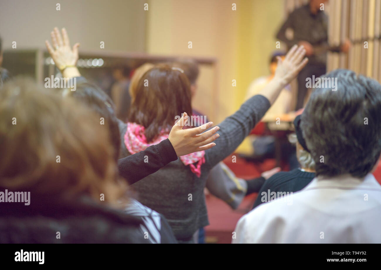 Christian congregation worship God together Stock Photo - Alamy