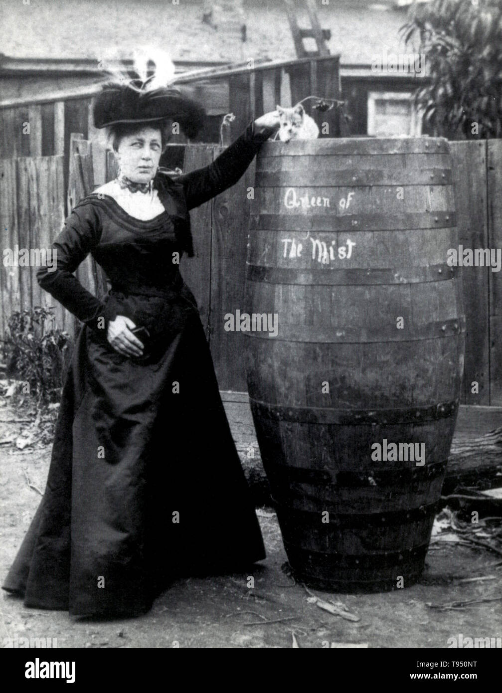 Annie edson taylor 1901 hi-res stock photography and images - Alamy