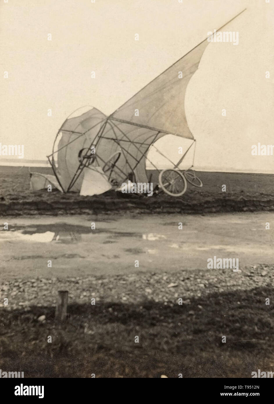 Ellehammer biplane hi-res stock photography and images - Alamy