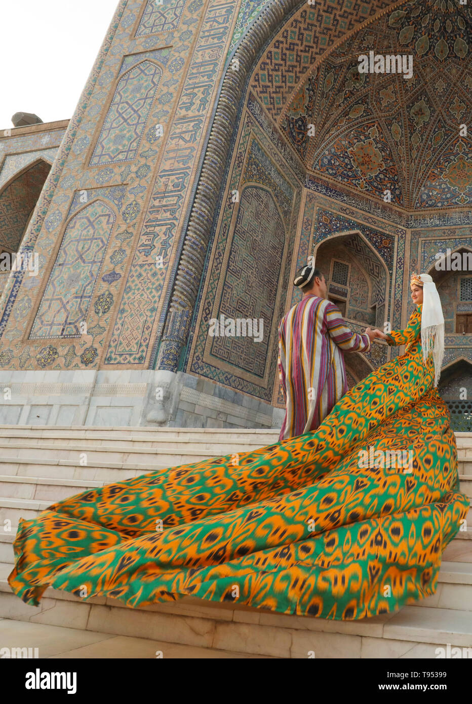 Uzbekistan samarkand wedding hi-res stock photography and images - Alamy