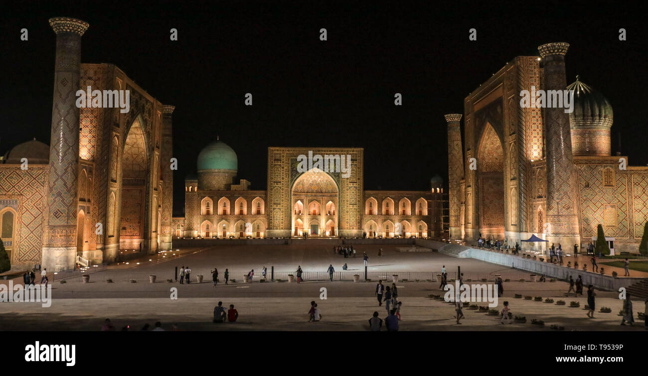 Madrassa samarkand night hi-res stock photography and images - Alamy
