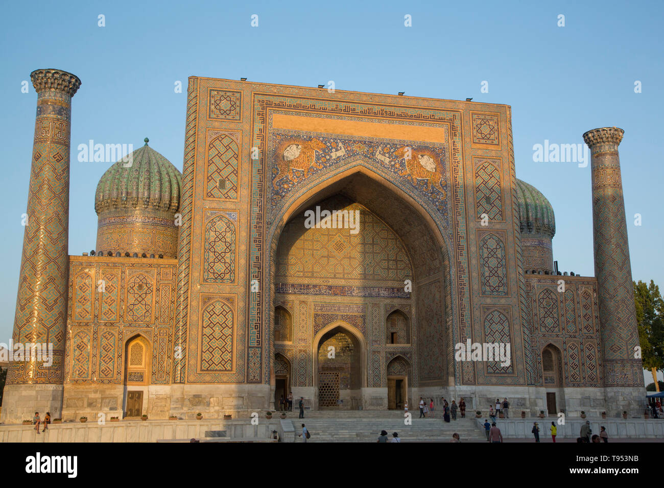 Samarkand islamic architecture dome hi-res stock photography and images ...