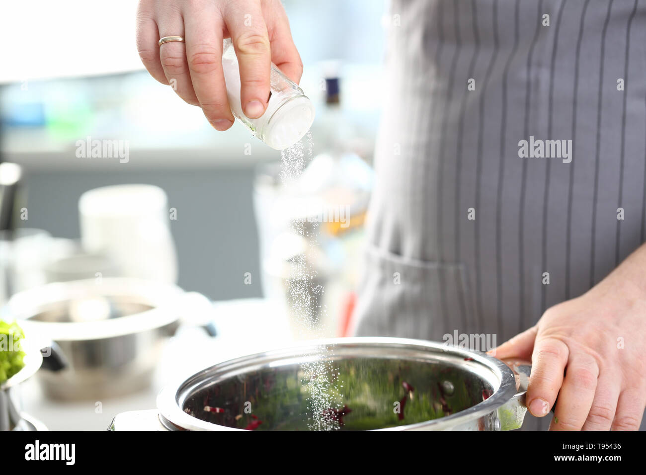 Close up chef hands putting hi-res stock photography and images - Alamy