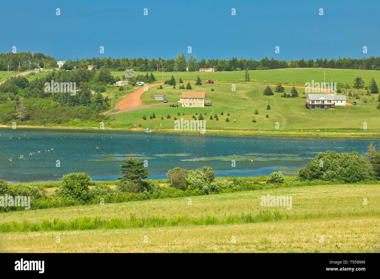 Coastal village hi-res stock photography and images - Alamy