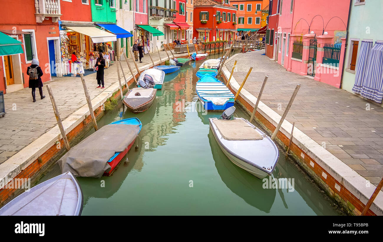 Burano venice italy fishing village hi-res stock photography and images - Alamy