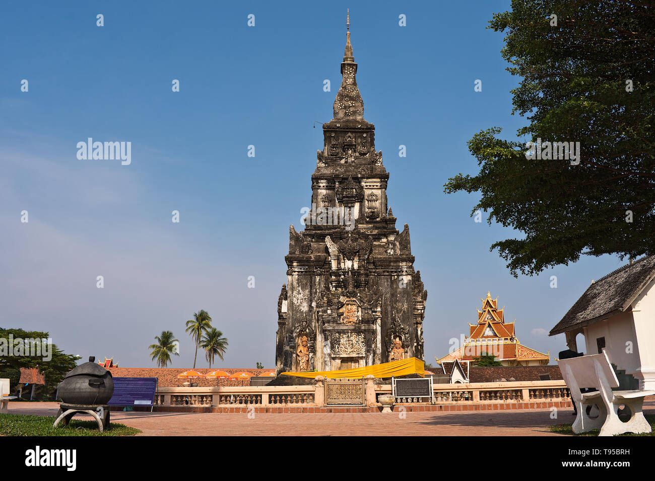 That Ing Hang Stupa, Savannakhet, Laos Stock Photo - Alamy