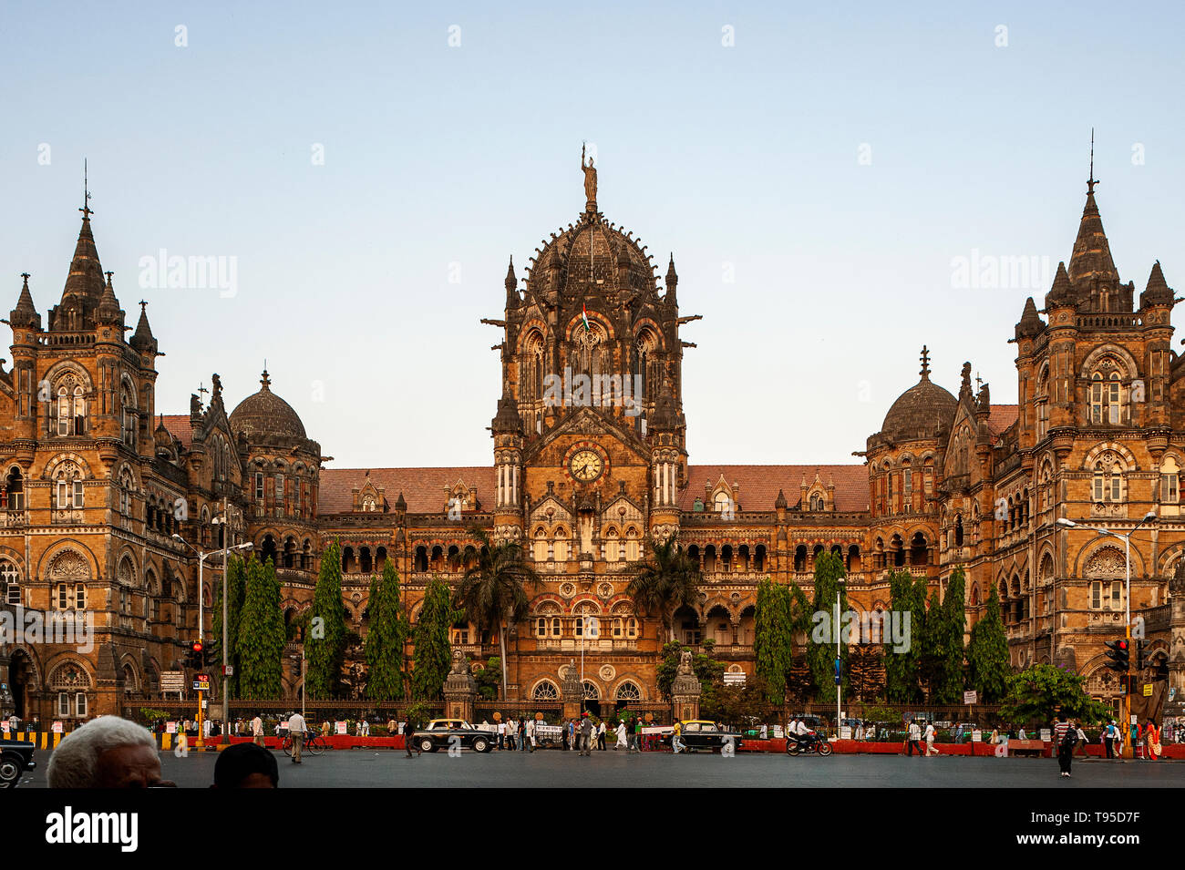19-Apr-2008- heritage architecture-World Heritage Victoria Terminus VT ...