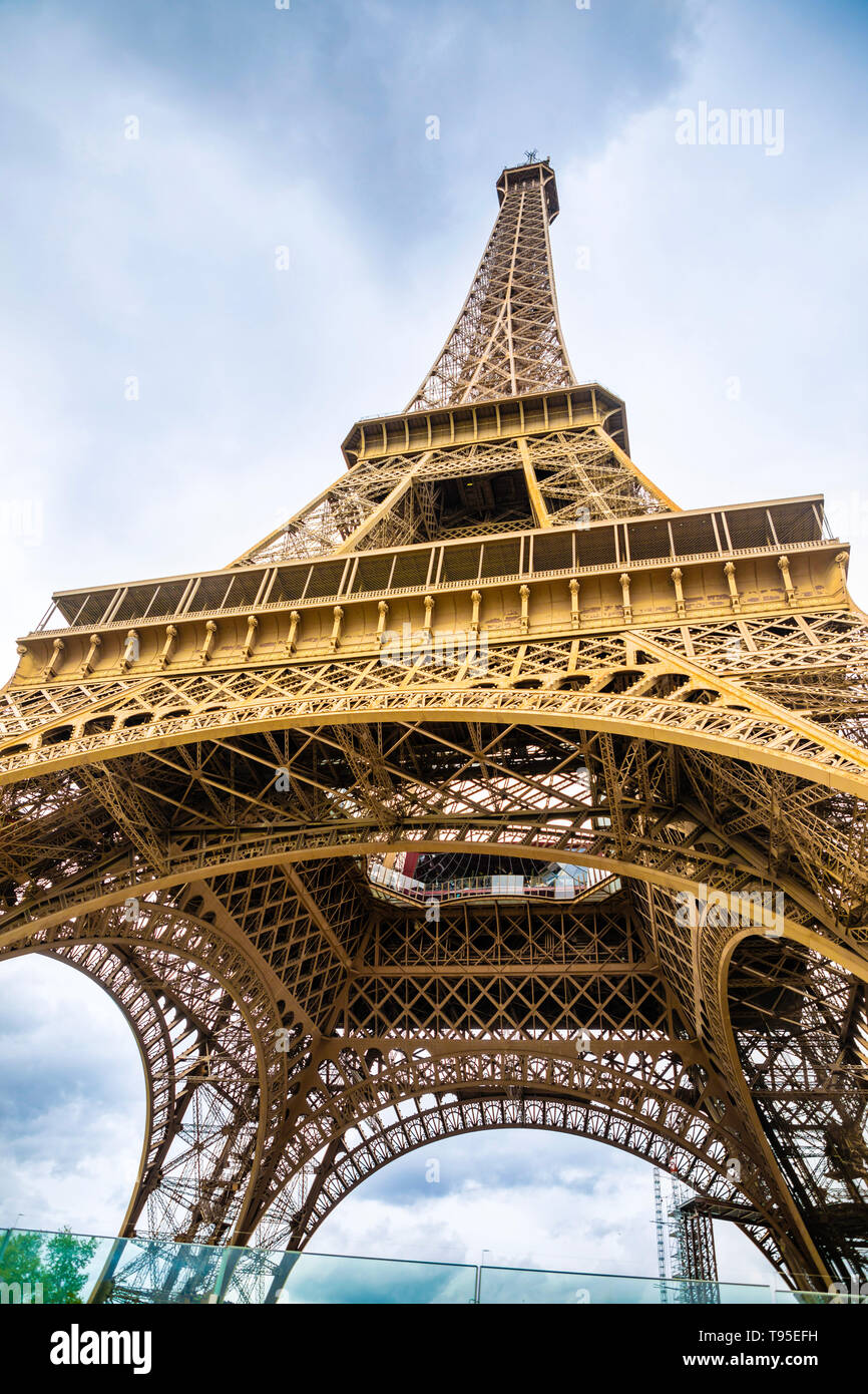 Eiffel tower bottom view hi-res stock photography and images - Alamy