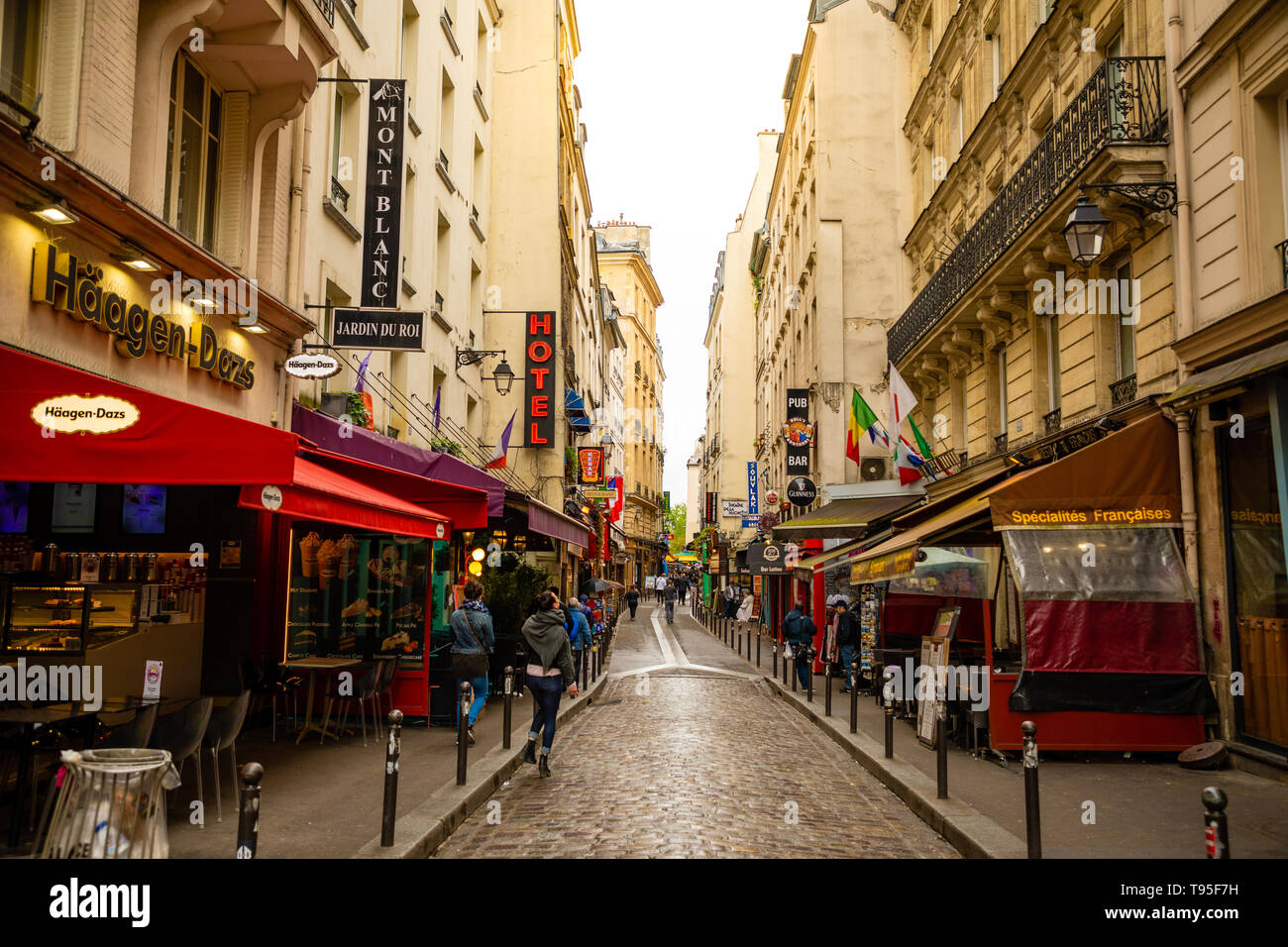 Typical cafe scene in paris hi-res stock photography and images - Alamy