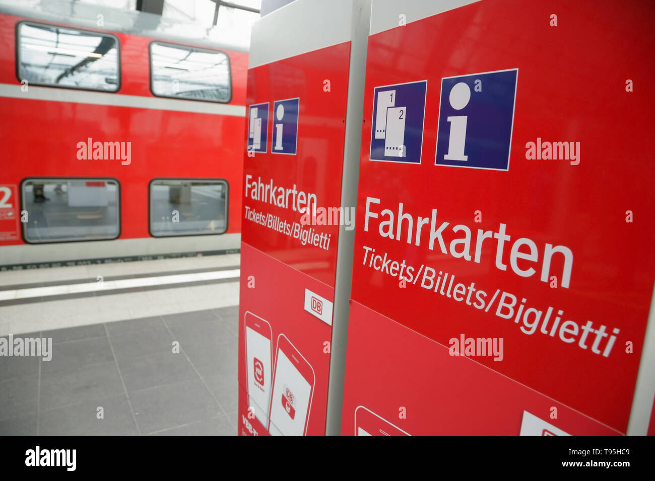 Db ticket hi-res stock photography and images - Alamy