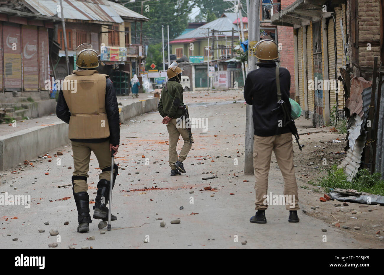 Jammu kashmir police stand guard hi-res stock photography and images ...
