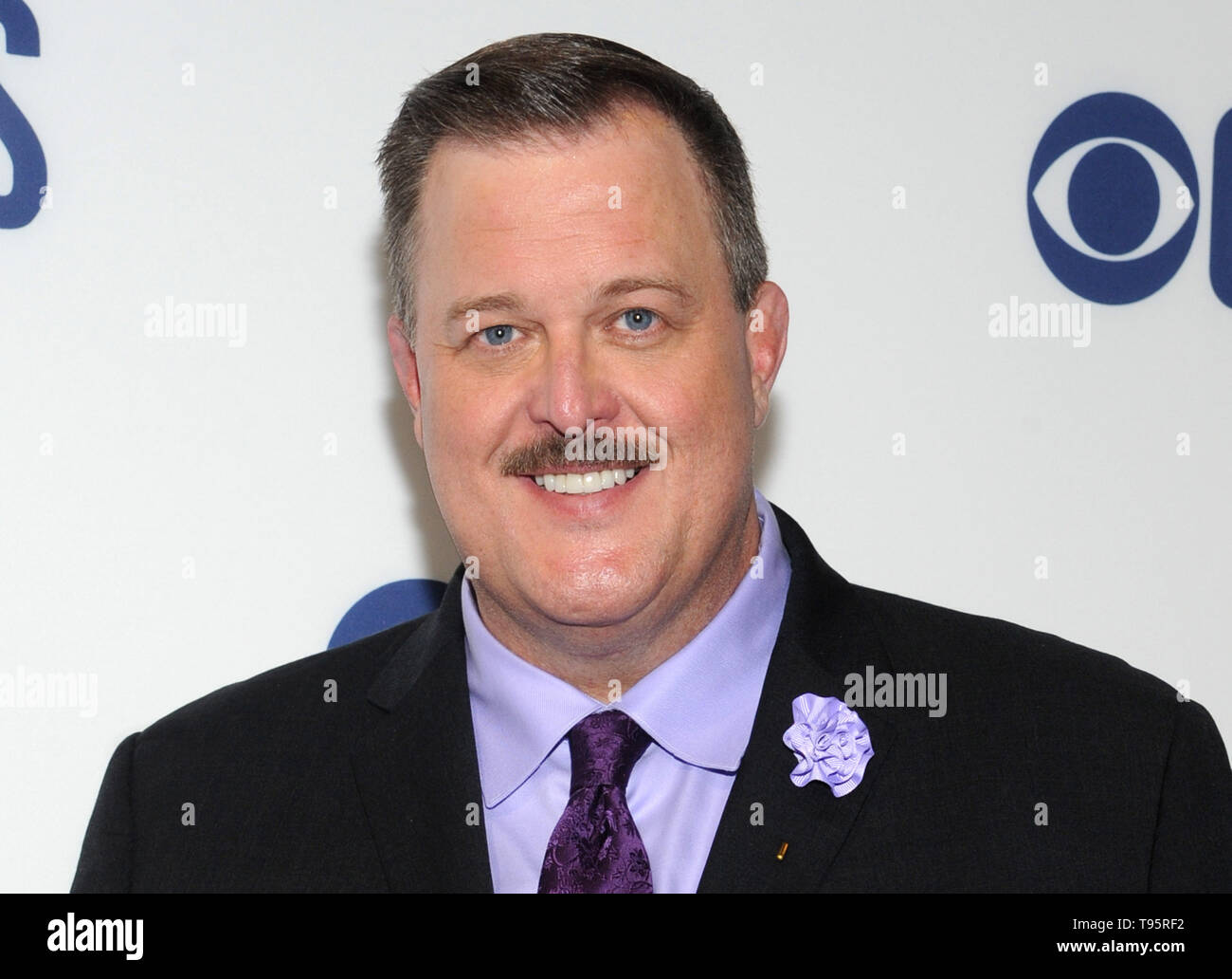 Billy gardell hi-res stock photography and images - Alamy