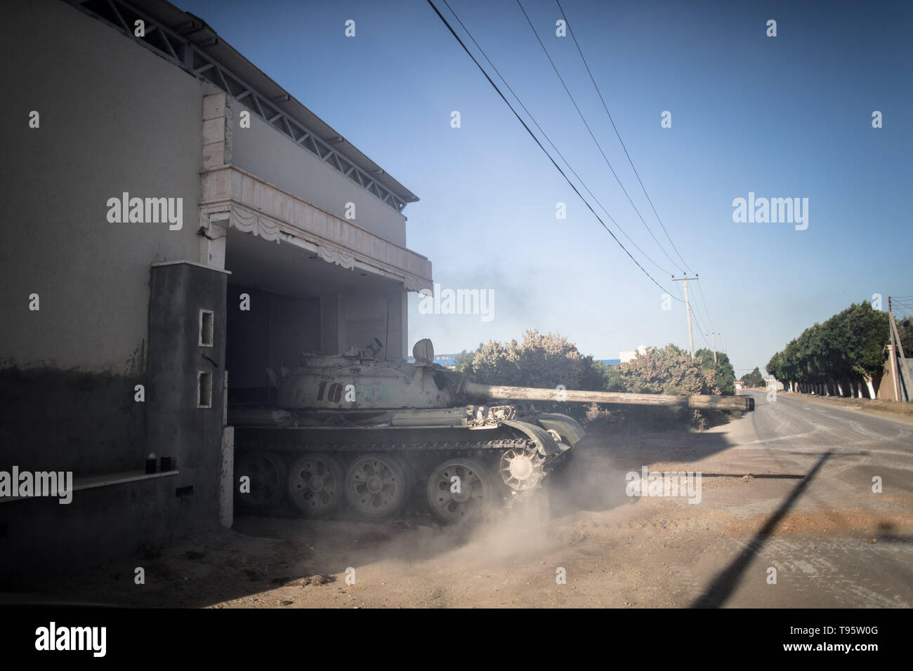 Libyan tank hi-res stock photography and images - Alamy