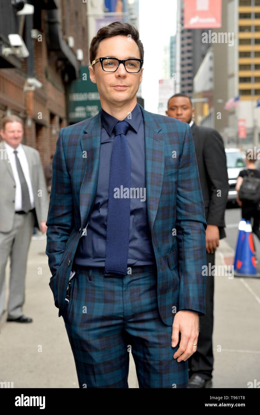 Jim Parsons at talk show appearance for The Cast of BIG BANG THEORY at ...