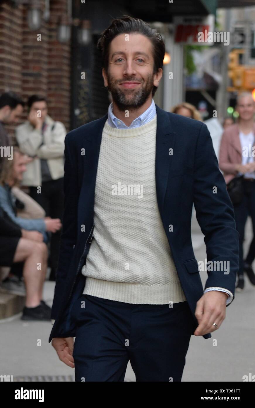 Simon Helberg at talk show appearance for The Cast of BIG BANG THEORY ...