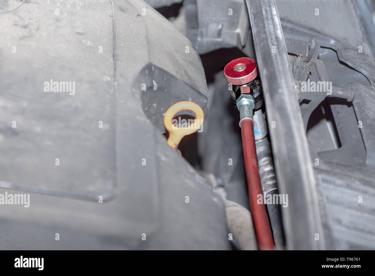 Refrigeration air conditioning service hi-res stock photography and ...