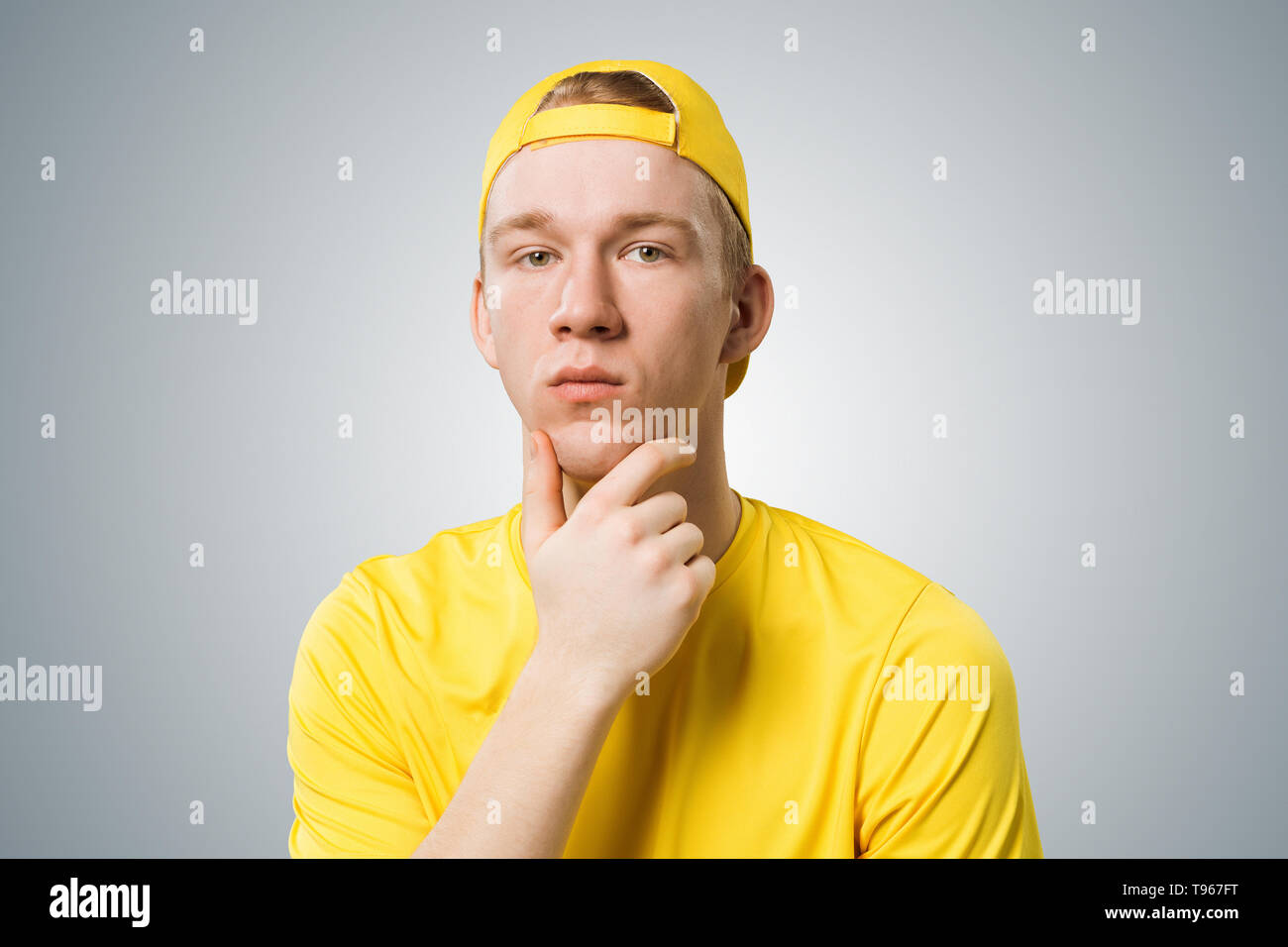 Indifferent teenager hi-res stock photography and images - Alamy