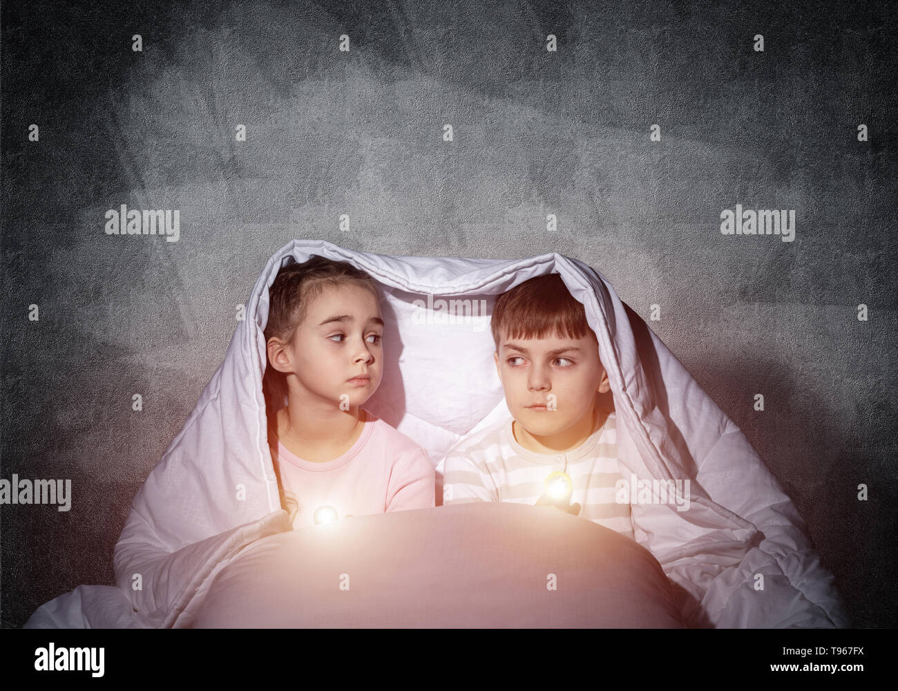 Scared of the dark and children hi-res stock photography and images - Alamy