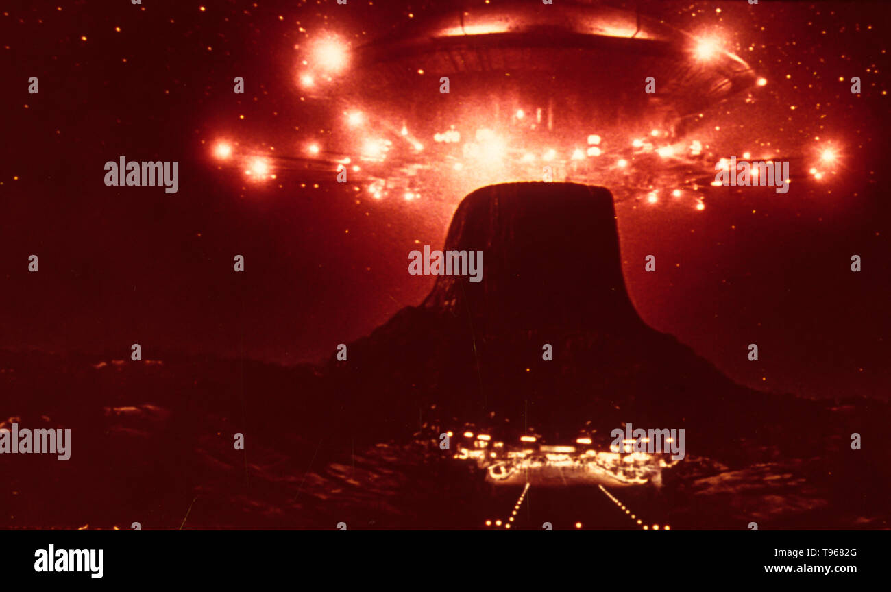 International encounters hi-res stock photography and images - Alamy