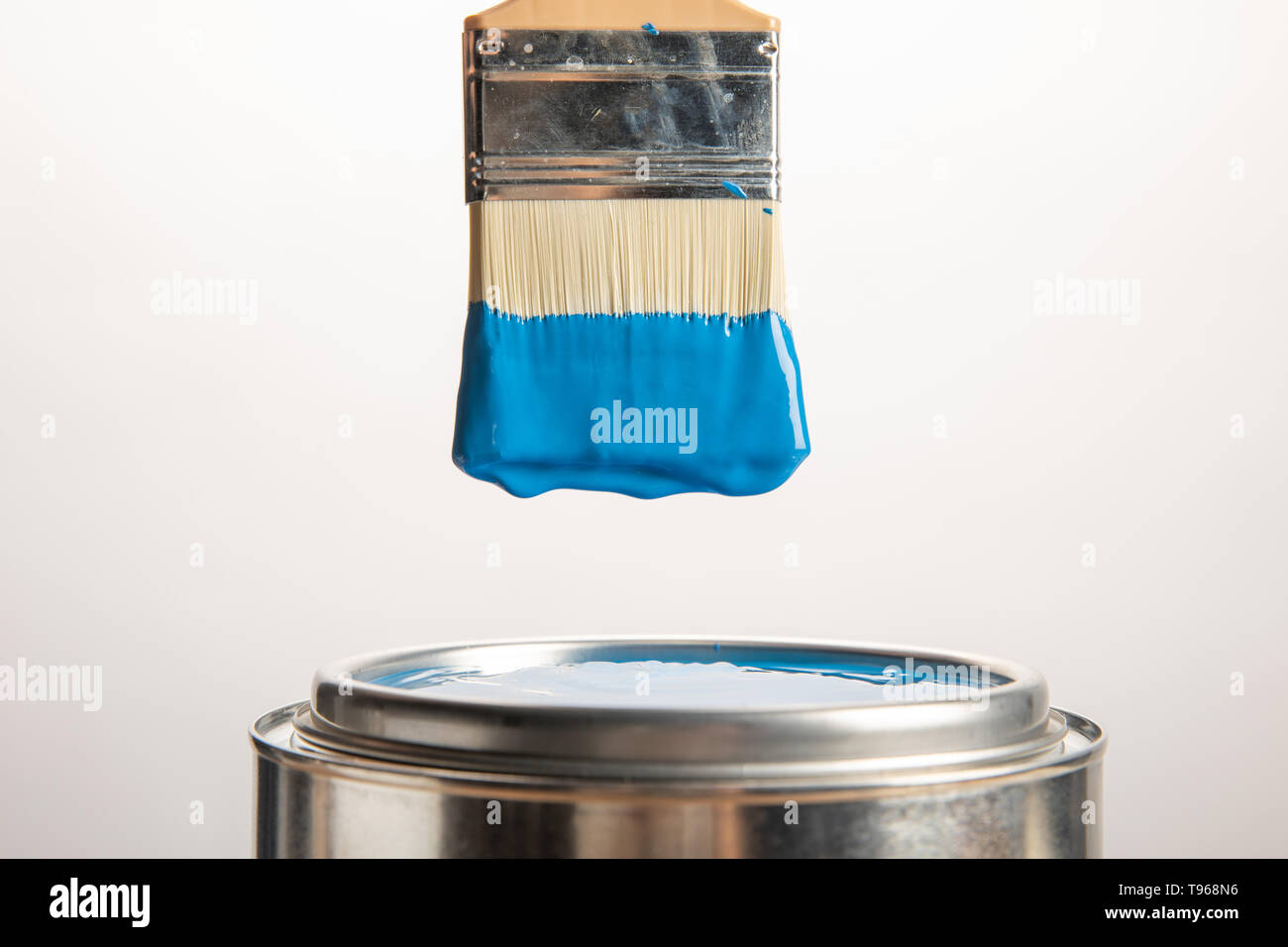 Tin of blue paint hi-res stock photography and images - Alamy
