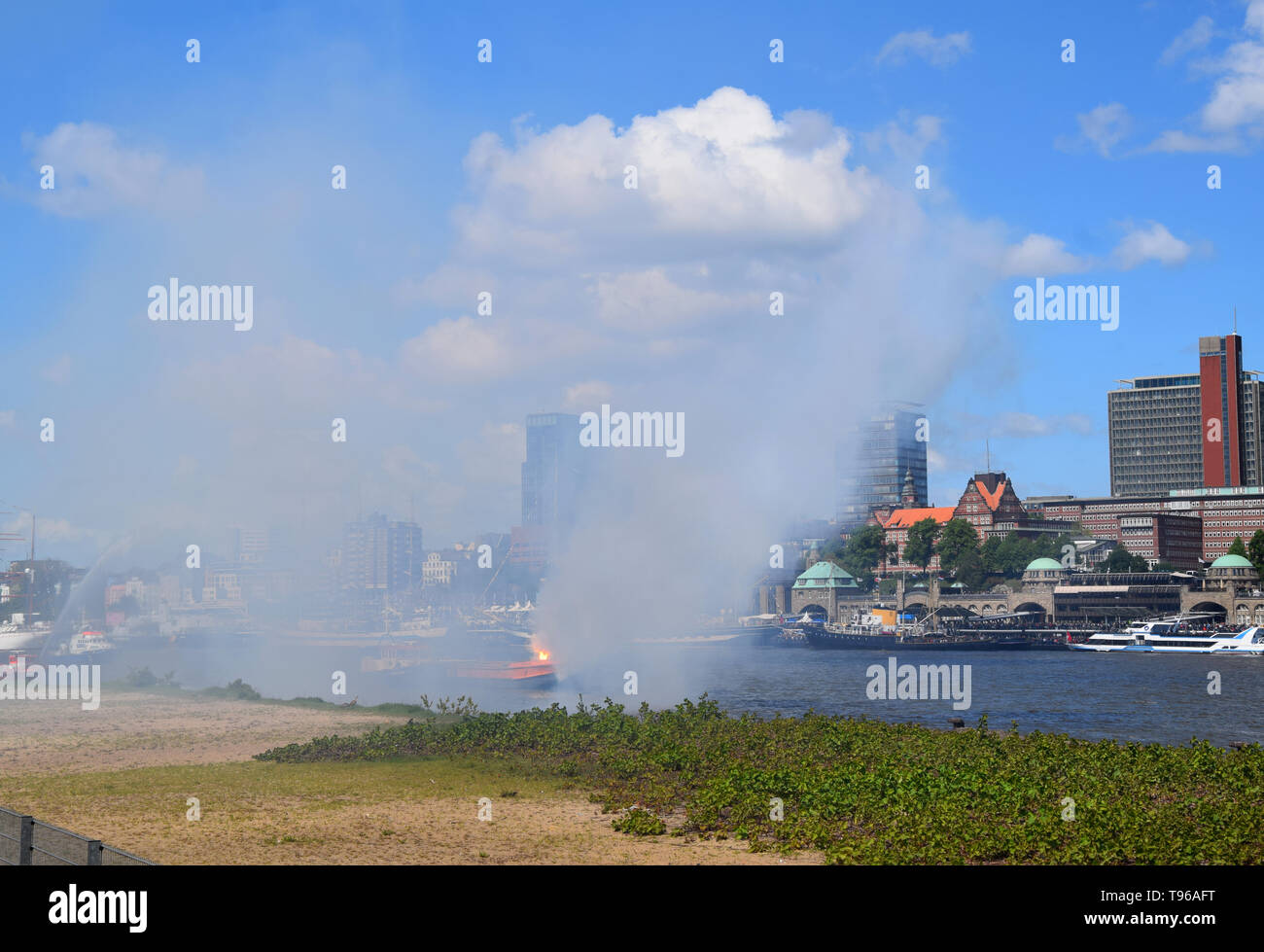 Fire Department Pump Boat in Action at the St. Pauli-Landungsbrücken ...