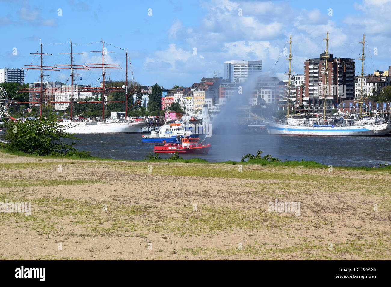 Fire Department Pump Boat in Action at the St. Pauli-Landungsbrücken ...