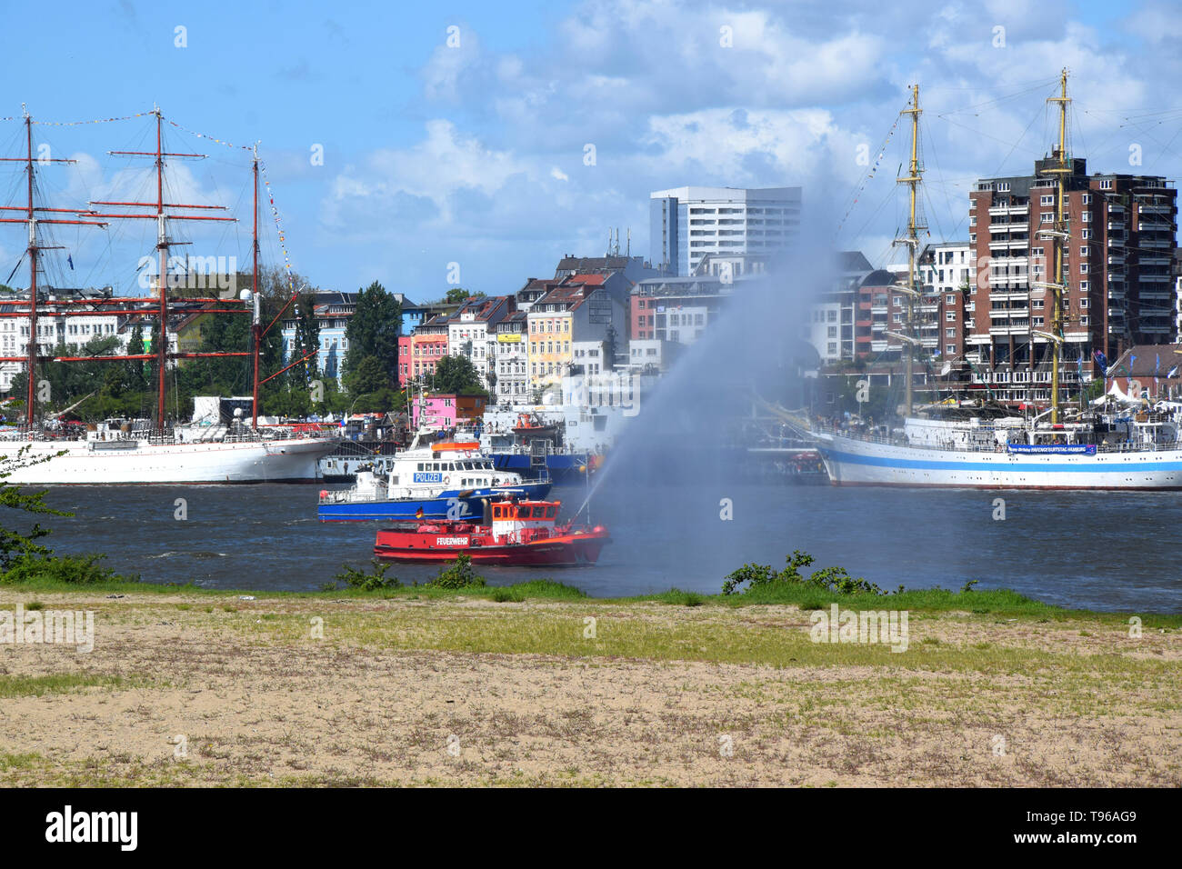 Fire Department Pump Boat in Action at the St. Pauli-Landungsbrücken ...