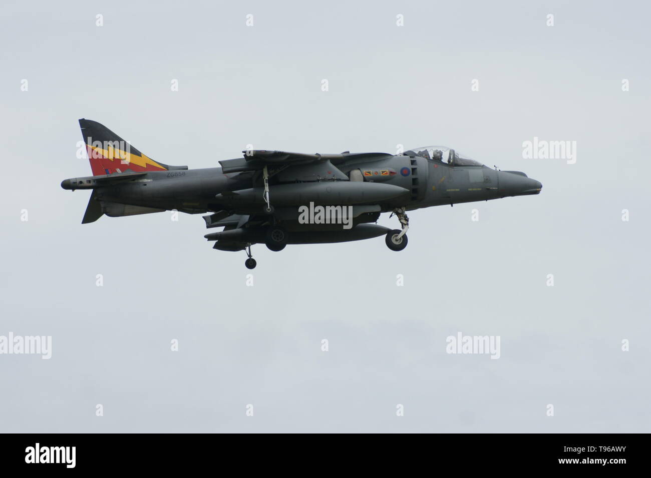 Harrier jump jet combat raf hi-res stock photography and images - Alamy
