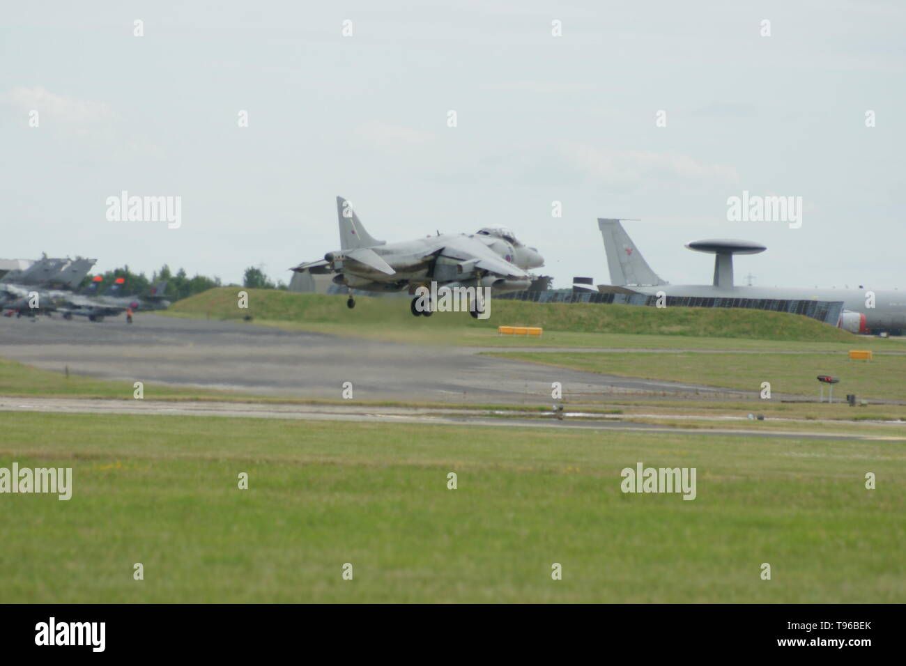 Jump jet fighter hi-res stock photography and images - Alamy