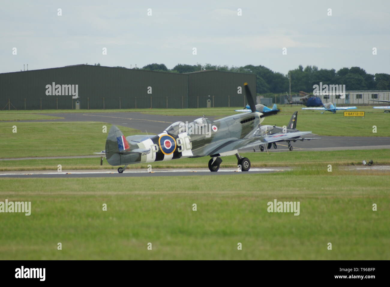 Fighter pilots scramble british hi-res stock photography and images - Alamy