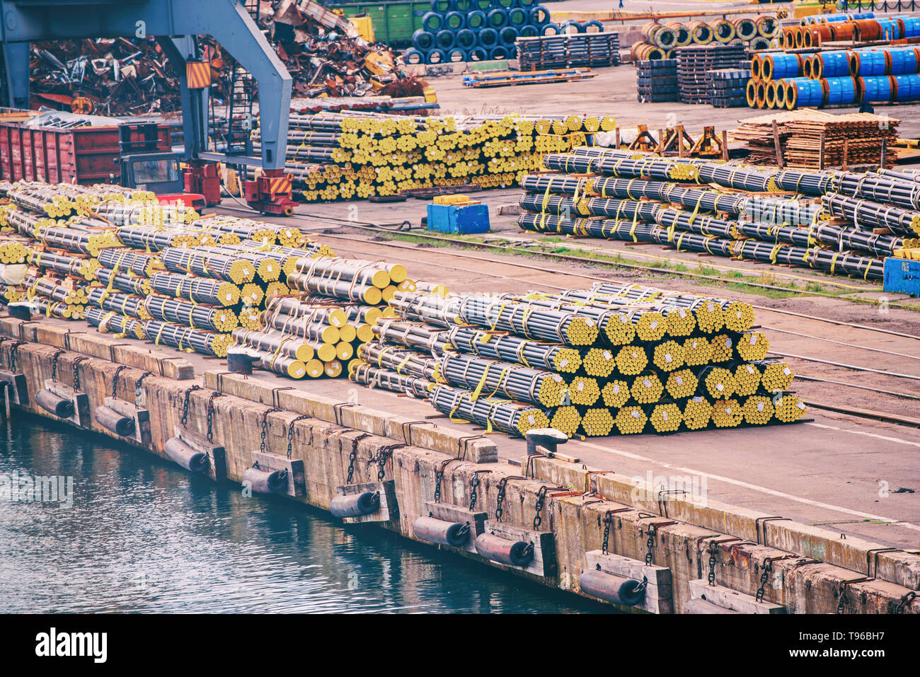 Goods in the sea port Stock Photo - Alamy