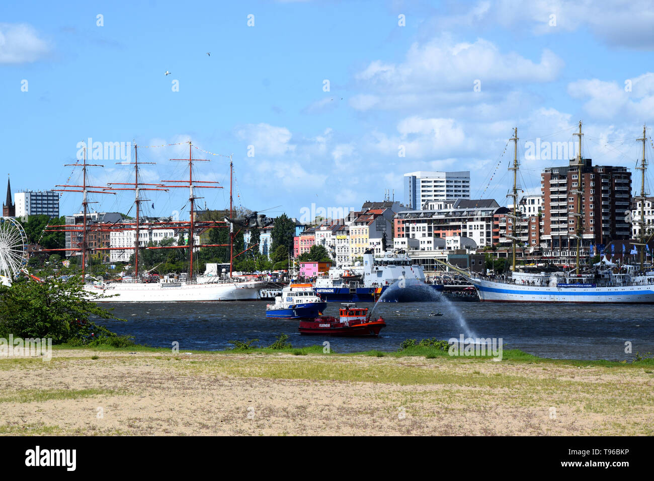 Fire Department Pump Boat in Action at the St. Pauli-Landungsbrücken ...
