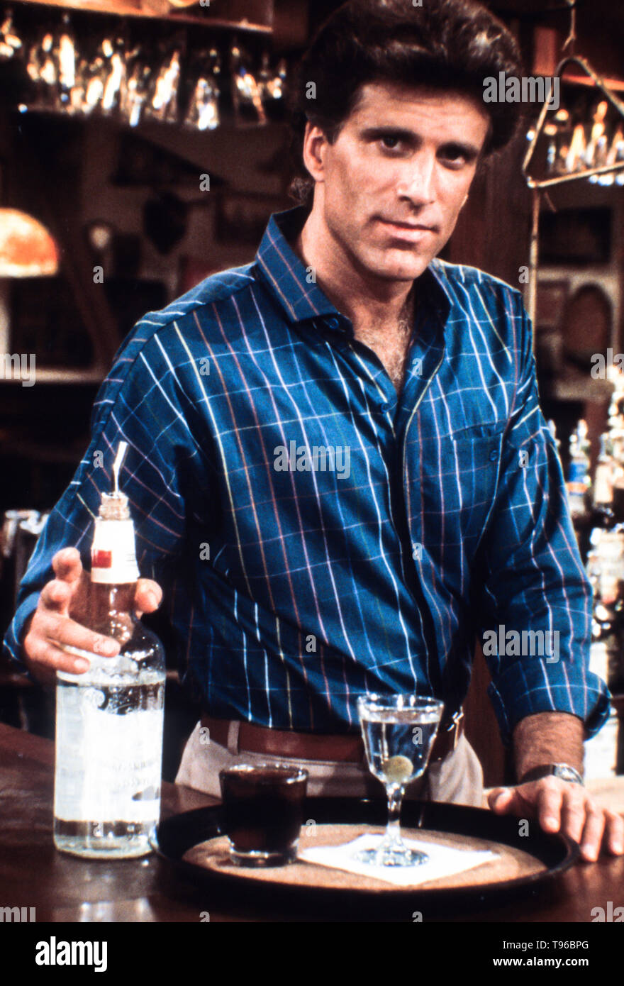 Ted danson cheers hi-res stock photography and images - Alamy