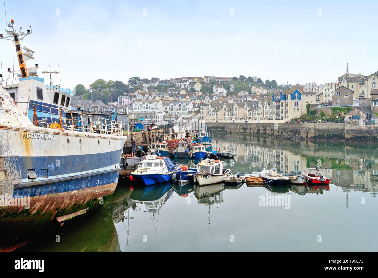 Brixham devon harbour fishing boats boats hi-res stock photography and ...