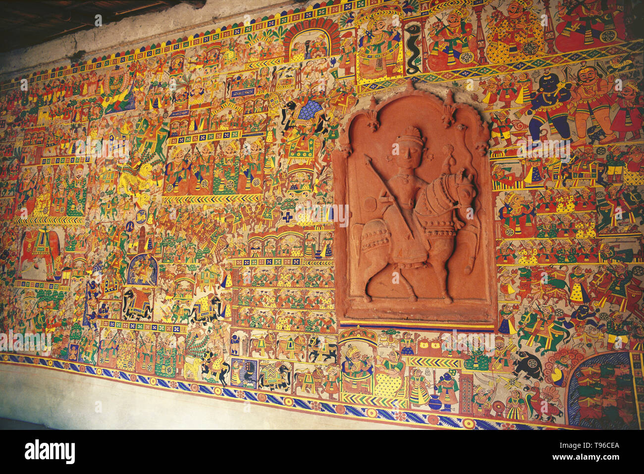 WALL OF A HOUSE IN RAJASTHAN, DECORATED WITH WALL PAINTINGS & SCULPTURE ...